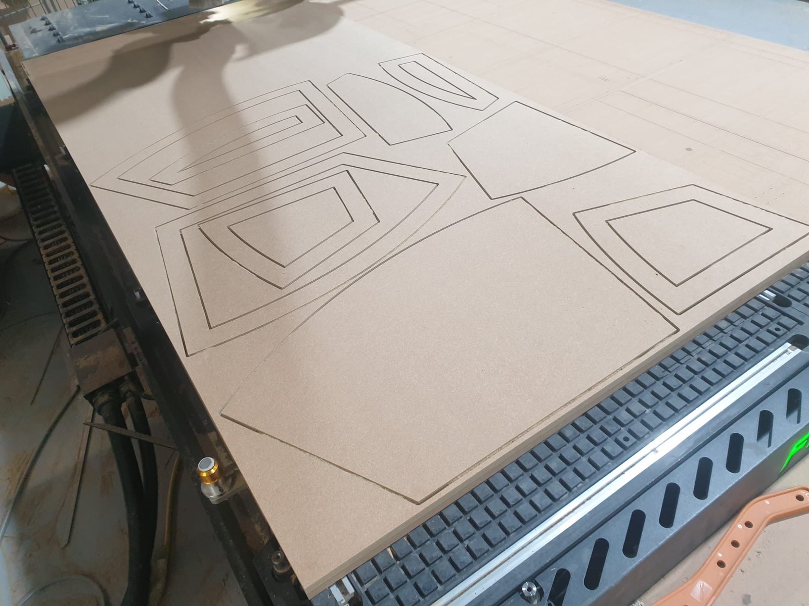 CNC Services - CNC cutting, machining,routing